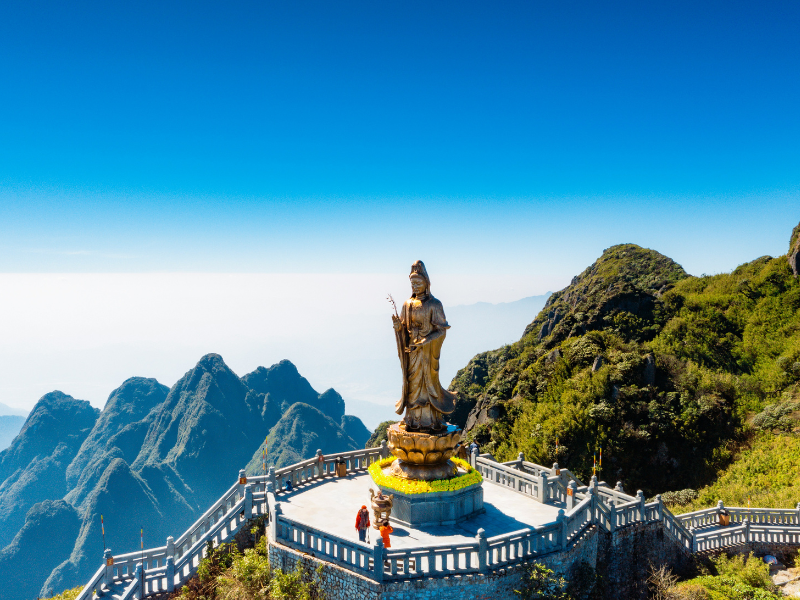 Fansipan Mountain Vietnam, Puncak Indochina Mulai 8 Jutaan!