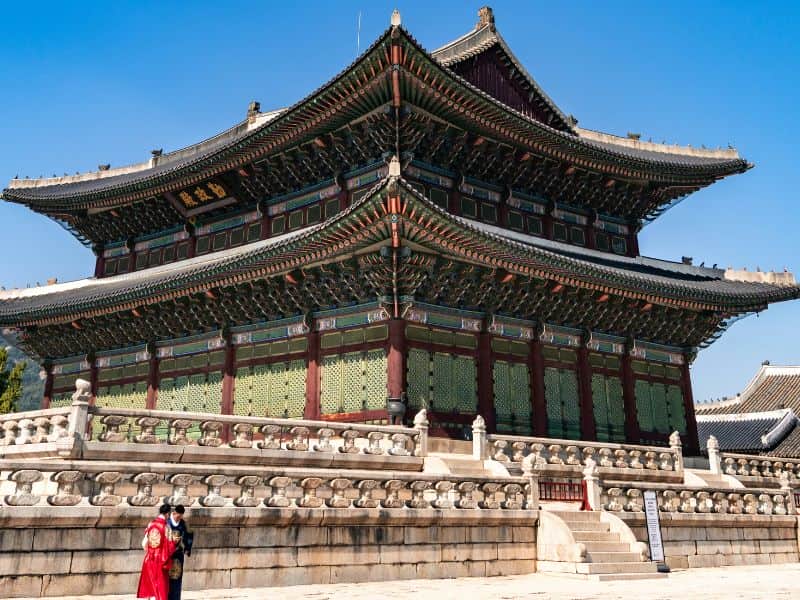 Gyeongbokgung Palace: Wisata Sejarah Korea & Hanbok Experience