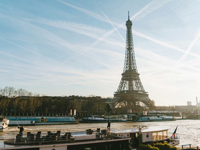 Menara Eiffel Paris: Lokasi, Tiket, dan Tips Berkunjung